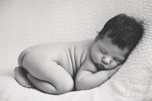 newborn photos for a one month old baby Teagan Leah - yes it can be ...
